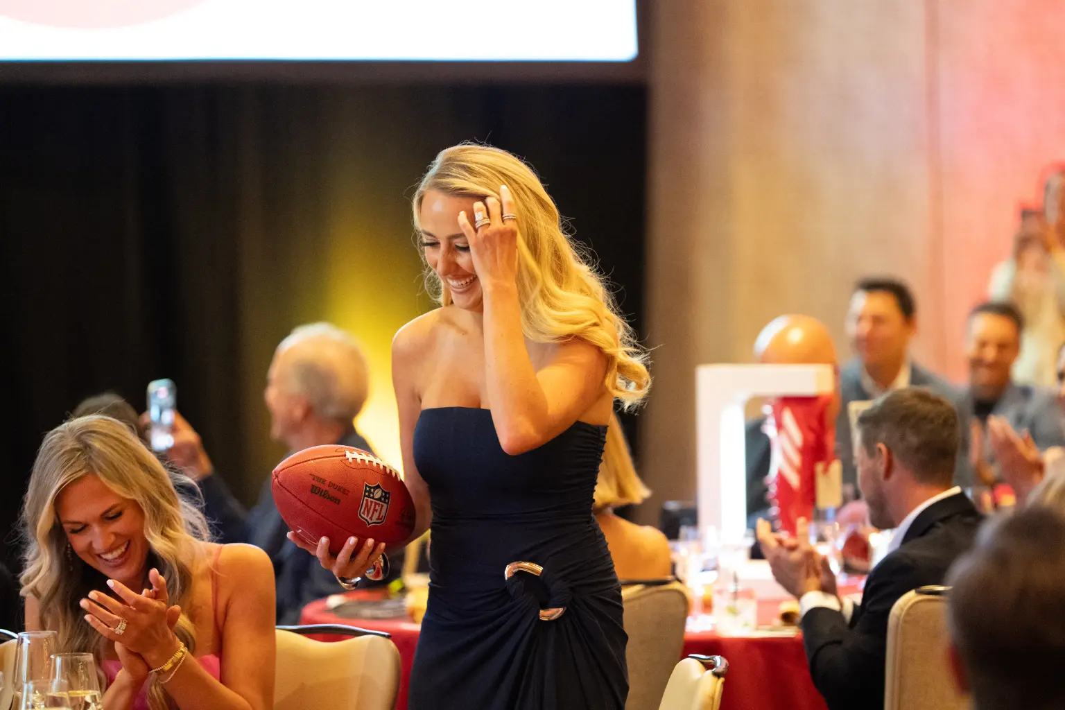 Brittany Mahomes Stuns in Strapless Navy Gown at Patrick Mahomes’ 15 and the Mahomies Foundation ...