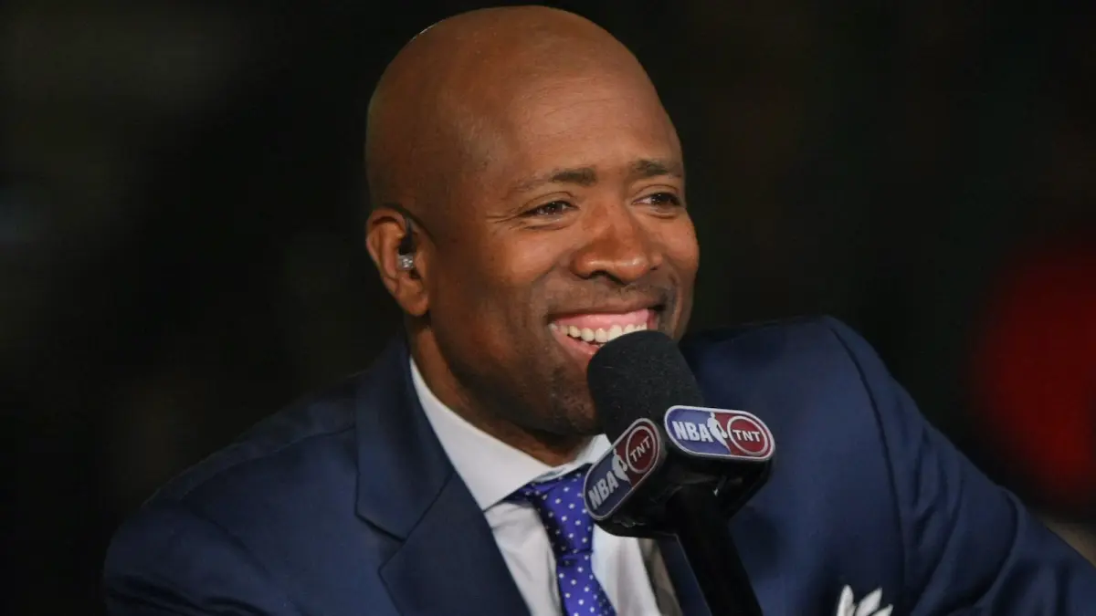 Kenny Smith Reportedly Reaches Unique New Deal with ESPN - TMSPN