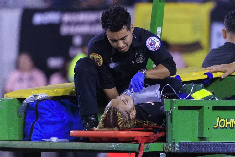 NWSL’s Savy King Stretchered Off Field After Suffering Apparent Medical ...
