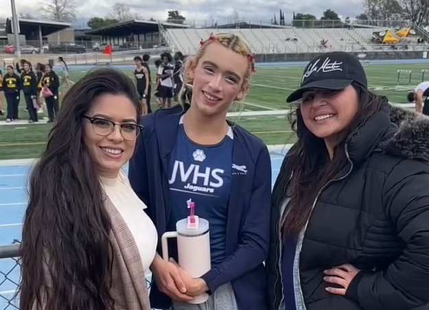 Mother of Trans Track Star Blasts Trump Over Demand to Bar Daughter ...