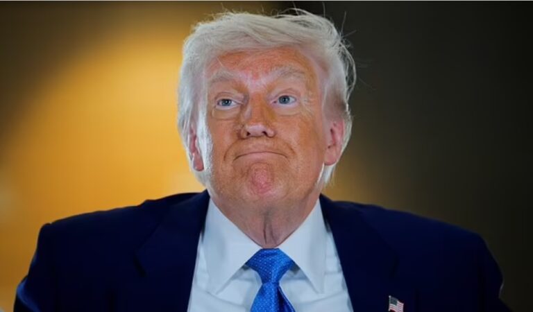 Donald Trump Throws Shade at New York Jets During Tim Tebow’s White ...