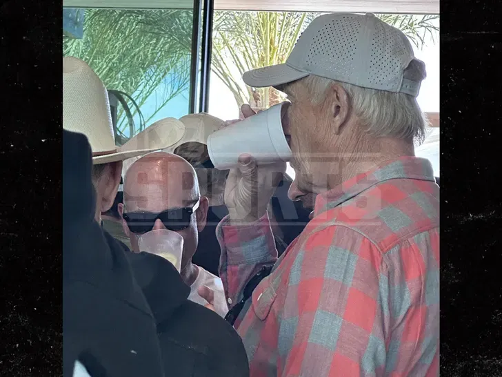 Photo of John Elway at Bar Emerges Just Hours Before Friend’s Tragic ...