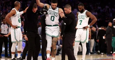Jayson Tatum Shares Thumbs-Up from Hospital Bed Following Successful ...