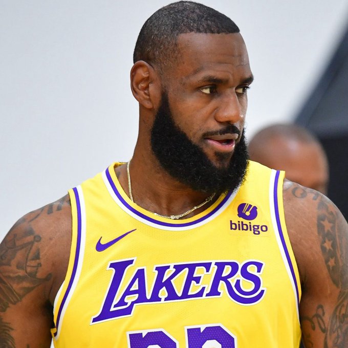 LeBron James Fuels NBA Speculation With Mysterious Outfit Choice During ...