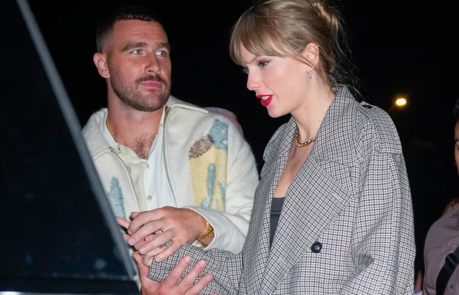 How Travis Kelce’s Support Turned Taylor Swift’s Career Milestone Into an Unforgettable Moment ...