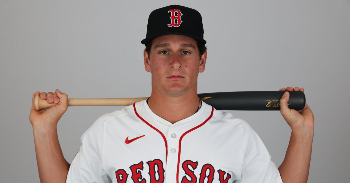 Red Sox Fans Erupt as Cameraman Repeatedly Zooms in on Roman Anthony’s ...