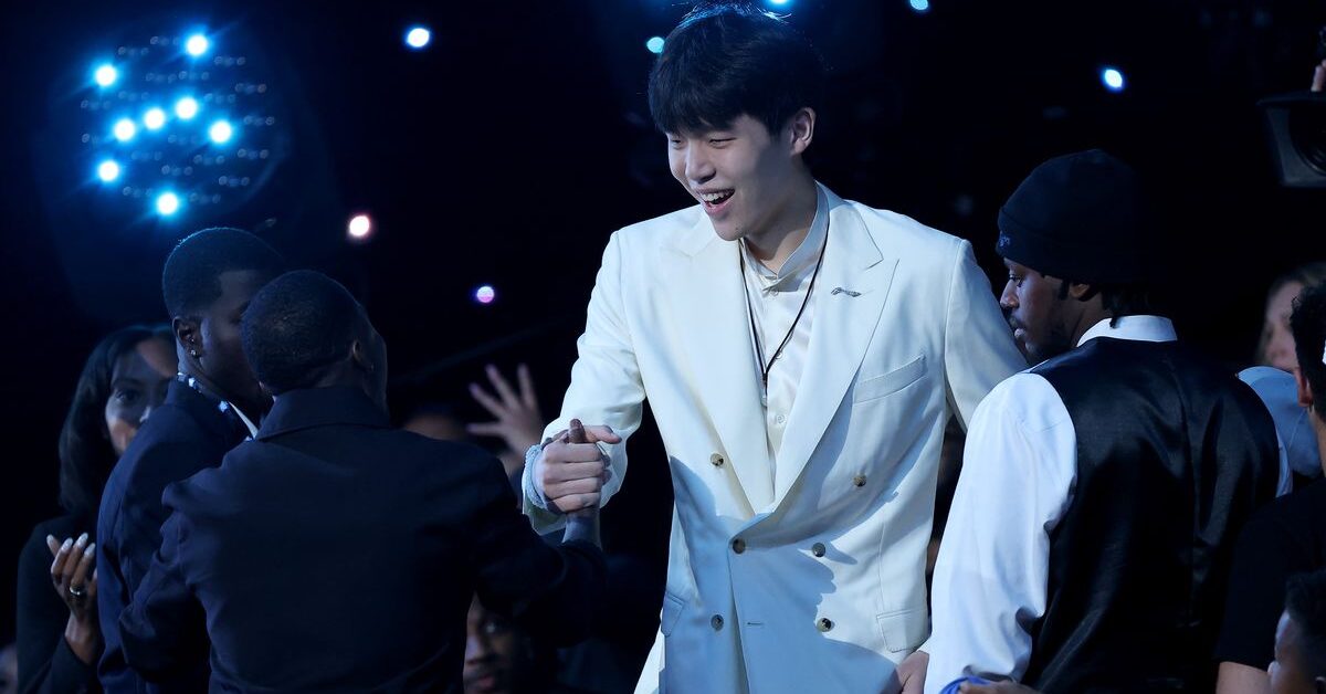 Blazers Rookie Hansen Yang Wins Over Fans With Hilarious Quote - TMSPN