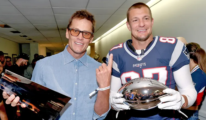 Tom Brady and Rob Gronkowski Hilariously Damage Lombardi Trophy During ...