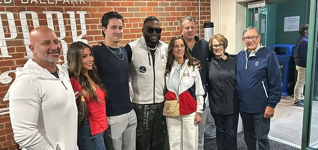 Red Sox Fans Erupt as Cameraman Repeatedly Zooms in on Roman Anthony’s ...