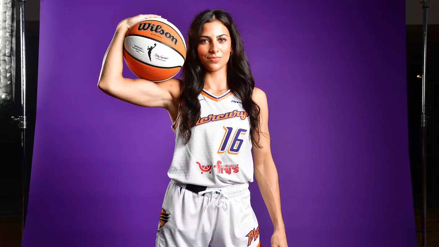 T.J. McConnell’s Younger Sister Exits WNBA Debut Early with Apparent ...