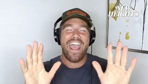 Travis Kelce Spotted Partying with Rival NFL QB in New Offseason Photo ...