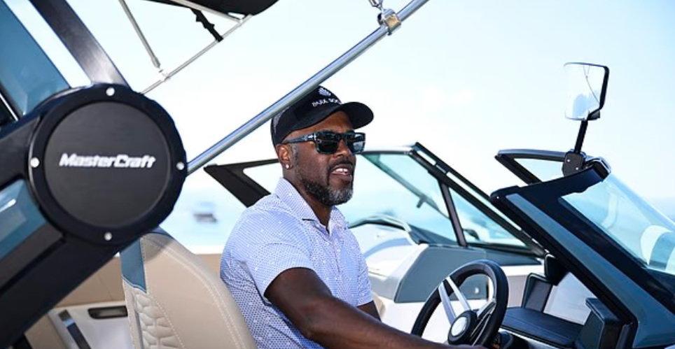 Baseball Icon Takes Home $325,000 Boat with Jaw-Dropping Hole-in-One ...