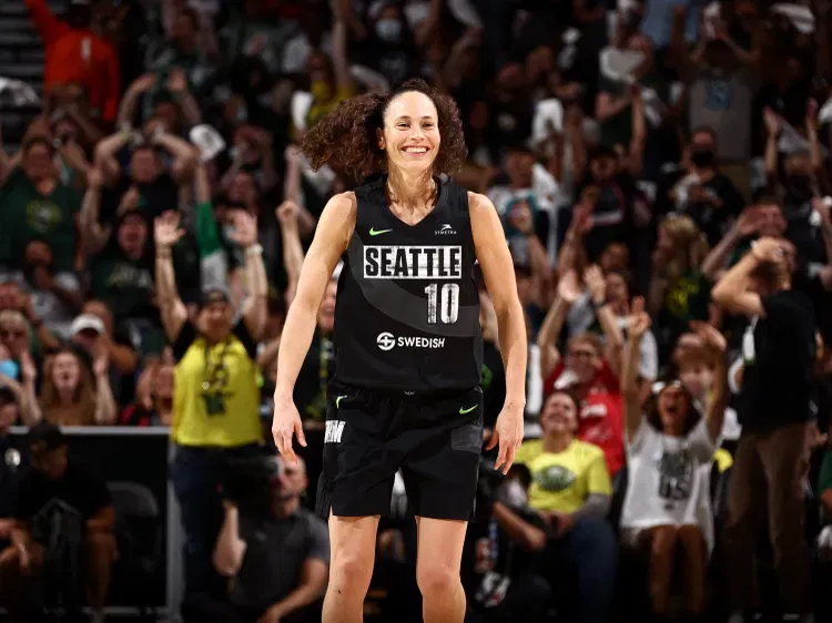 WNBA Legend to Make History as First Player Honored with Statue Next ...