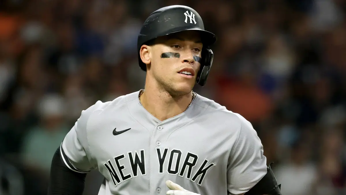 Donald Trump Praises Aaron Judge’s Muscles Before Yankees Captain ...