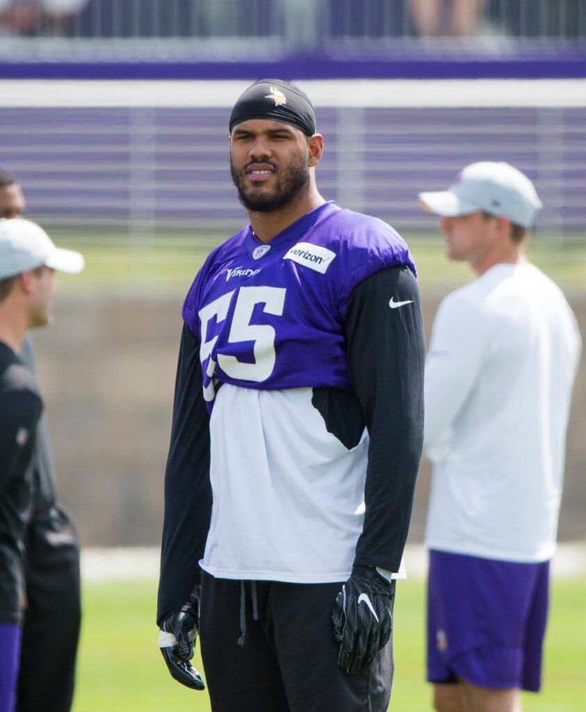 Four-Time Pro Bowl Linebacker Officially Calls It a Career - TMSPN