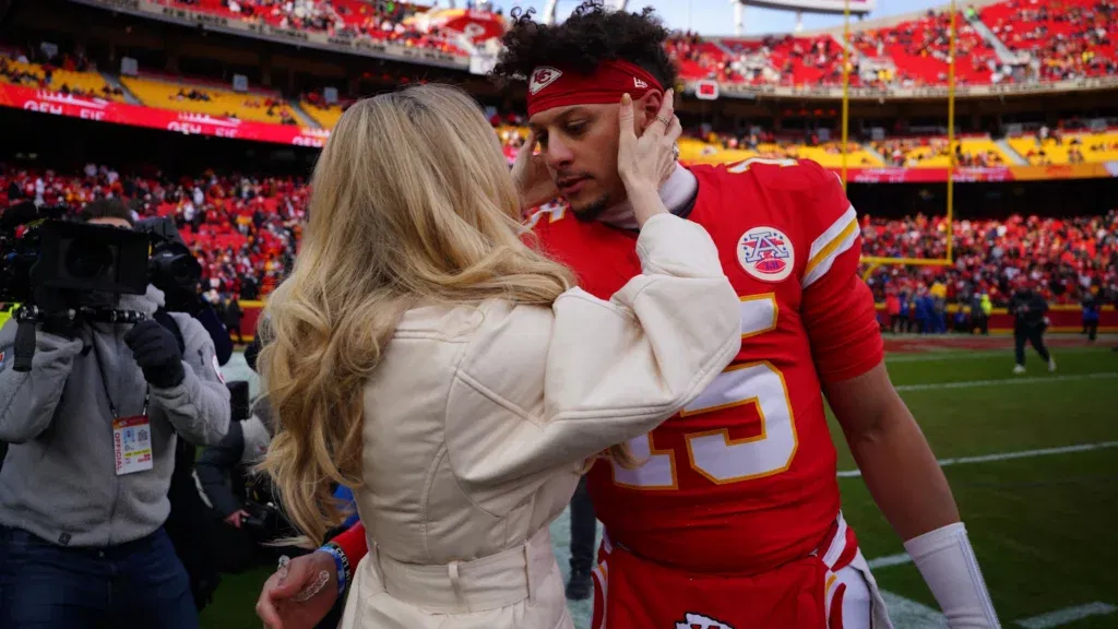 Brittany Mahomes Posts Emotional Two-Word Reaction to Patrick’s Sweet ...