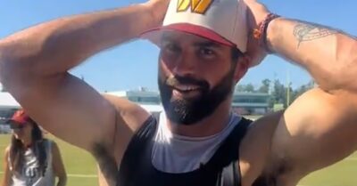 NFL Quarterback Delivers Hilarious Reply to Fan’s Mom After Receiving ...