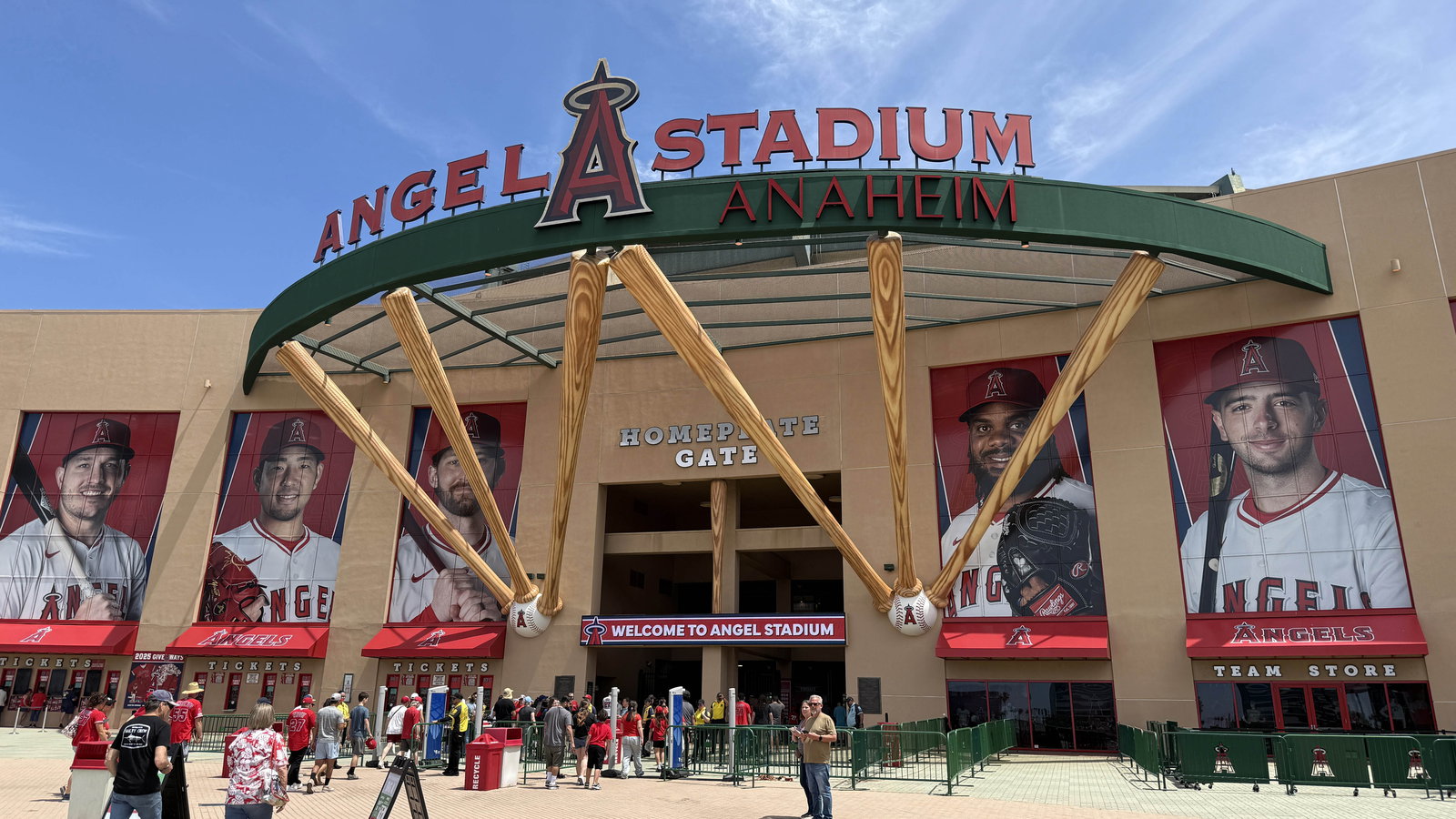 Angel Stadium Suffers Embarrassing Water Leak After Game - TMSPN