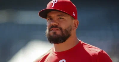 Furious Philly Fans Boo Slumping Phillies Players During Flyers Playoff ...