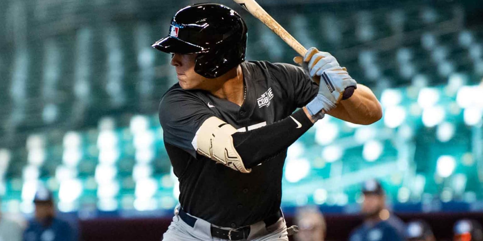 Bizarre Minor League Moment: 6-Foot-7 Slugger Drives in Run One-Handed ...