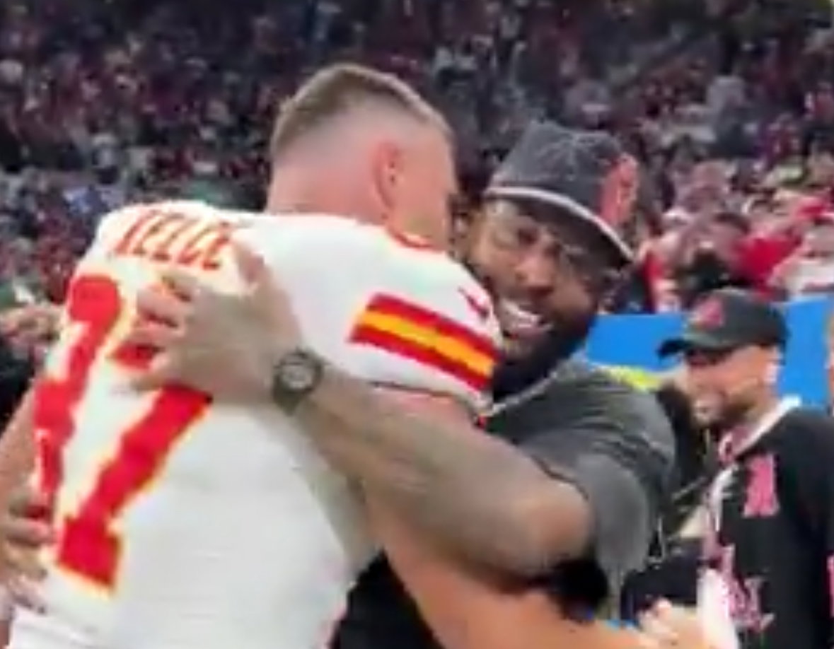 Travis Kelce Shares Sideline Moment With Odell Beckham Jr. and Neymar ...