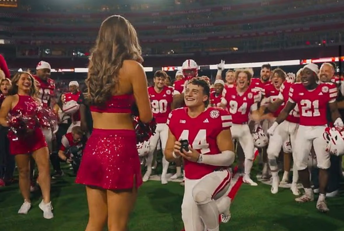 Nebraska Tight End Steals Spotlight, Proposes to Cheerleader Girlfriend ...