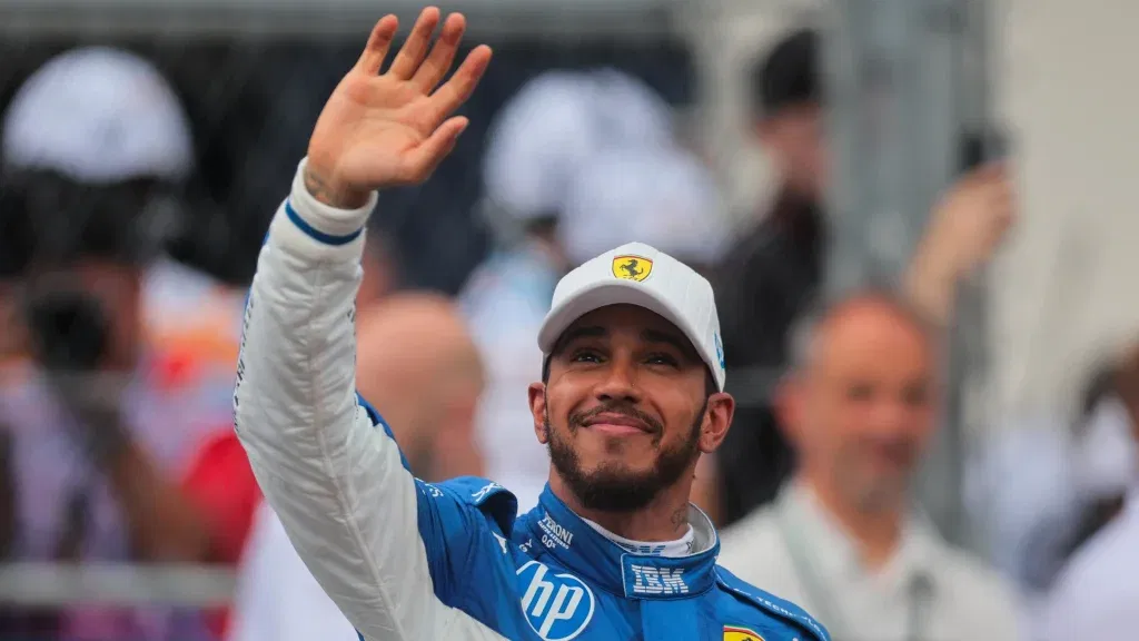 Lewis Hamilton Speeds Beyoncé Around Vegas Track at 200mph as F1 WAGs ...