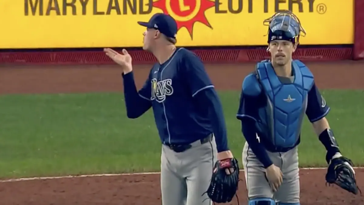 Rays Closer Pete Fairbanks Clarifies “Controversial” Postgame Kiss ...