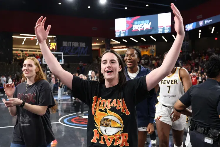 Caitlin Clark Laughs Off $200 WNBA Fine After Social Media Critique of Officiating - TMSPN