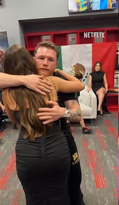 Sofía Vergara’s Awkward Hug With Canelo Álvarez Goes Viral After Boxer ...