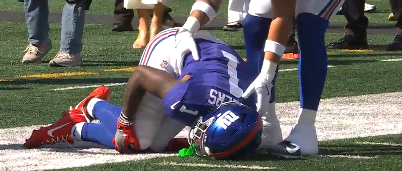 Three-Time Pro Bowl Wide Receiver Urges NFL to Ban MetLife Turf After ...
