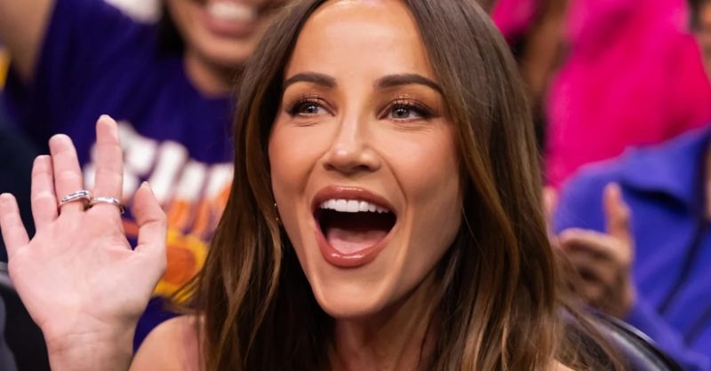Kay Adams Turns Heads With Viral Selfie After Making Waves at 49ers ...