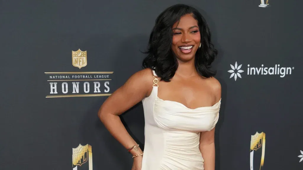 Taylor Rooks Breaks Silence After Red Carpet Wardrobe Malfunction - TMSPN