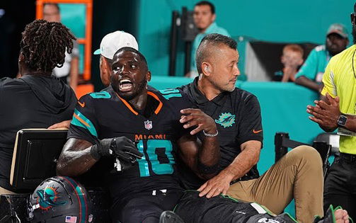 Ex-Dolphins Star Opens Up on Tyreek Hill 'Laughing' Following Devastating Injury - TMSPN