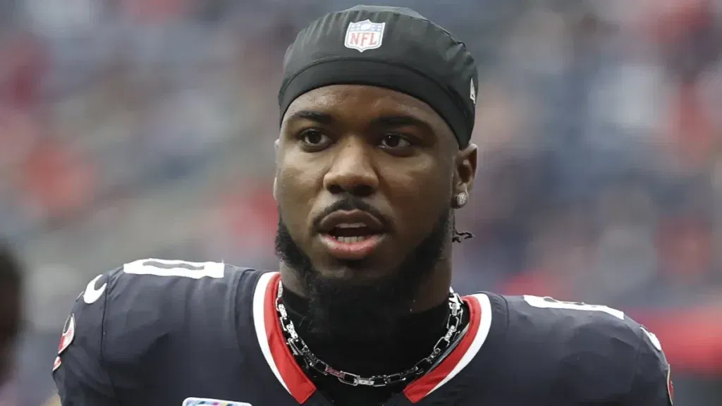 Houston Texans Defender Azeez Al-Shaair Hit With NFL Fine Over Eye ...