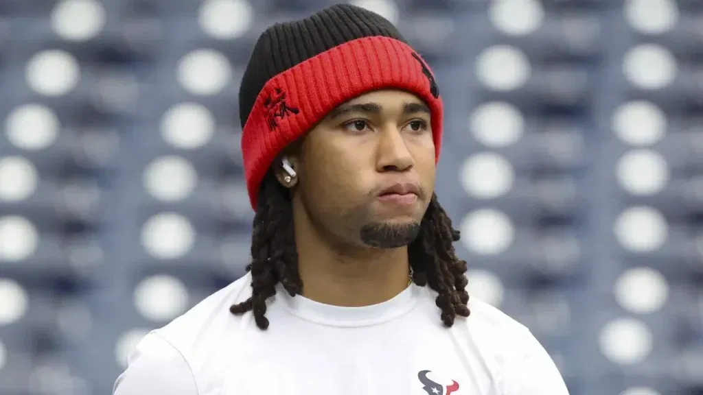 Texans’ Nico Collins Carted Off After Scary On-Field Fall - TMSPN