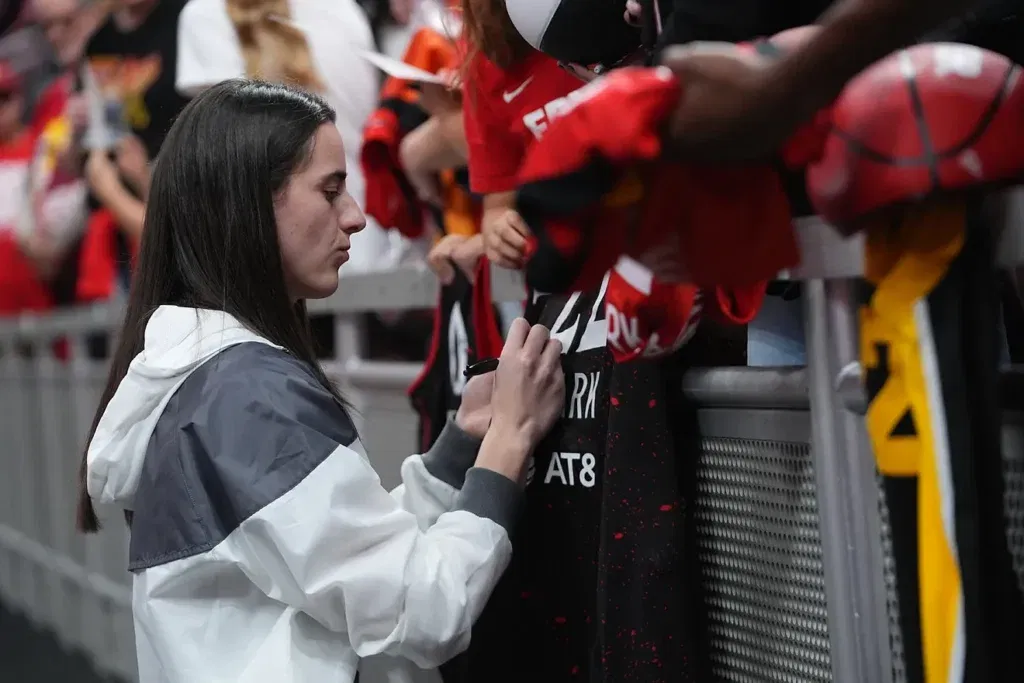 Time Running Out as Caitlin Clark, WNBA Players Remain Stalled in Talks ...