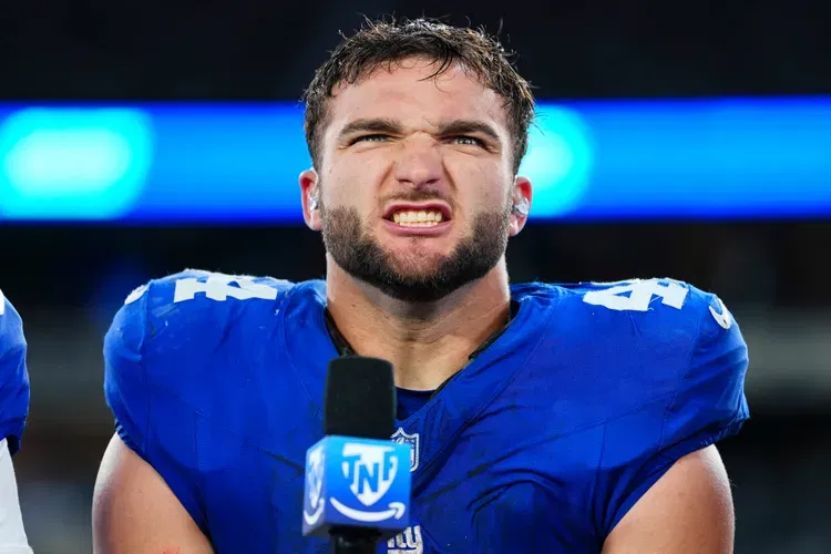 Giants Running Back Skattebo Sparks New Trend with Flashy Diamond ...