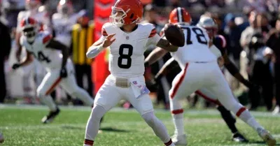 Dillon Gabriel Wastes Myles Garrett’s Historic Game vs. Patriots ...