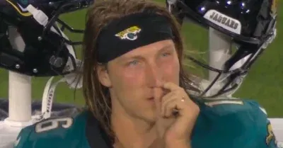 Trevor Lawrence Caught on Camera Making a Disgusting Move During ...