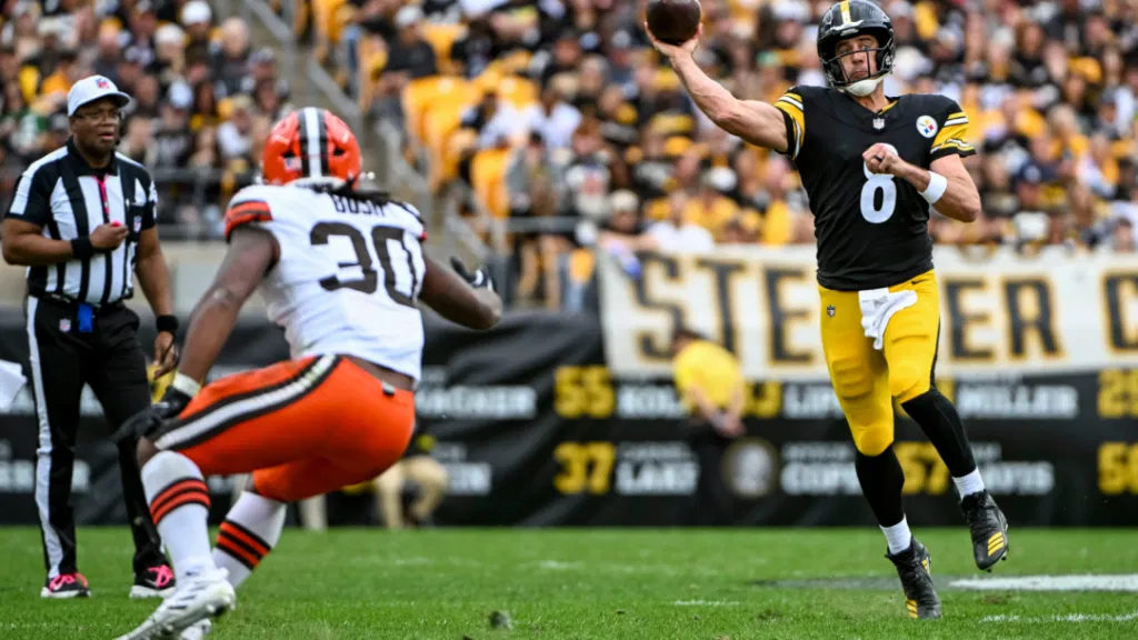 Steelers to Replace Stadium Turf After Aaron Rodgers Blasts ‘Borderline ...