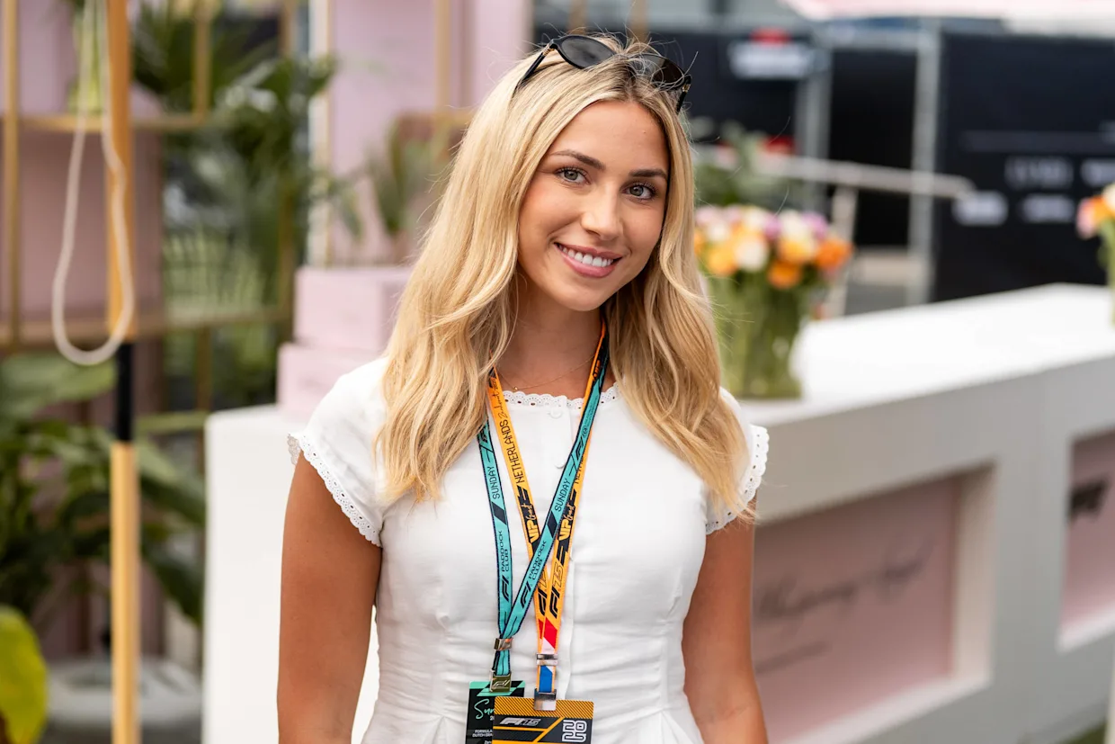ESPN Star Katie Feeney Flaunts Alabama ‘College GameDay’ Outfit - TMSPN
