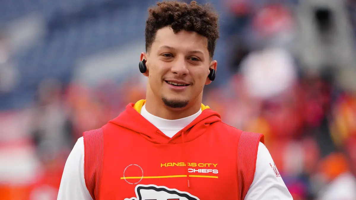 Patrick Mahomes Names His Favorite College Quarterback to Watch This ...