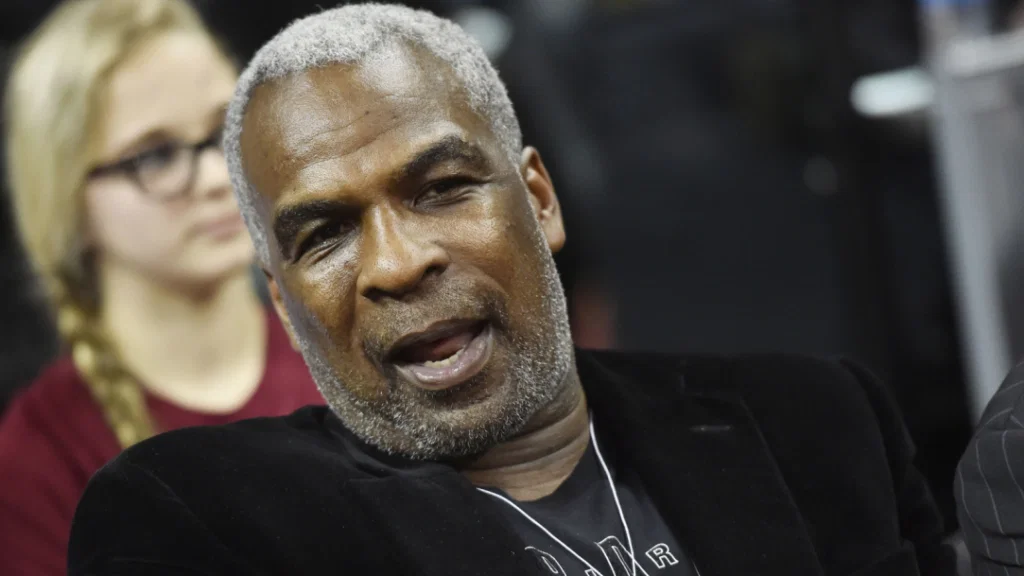 Charles Oakley Ordered to Pay Nearly $650K to James Dolan and the ...