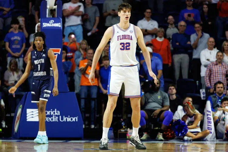 7-Foot-9 Teenager Sets Record as the Tallest College Basketball Player ...