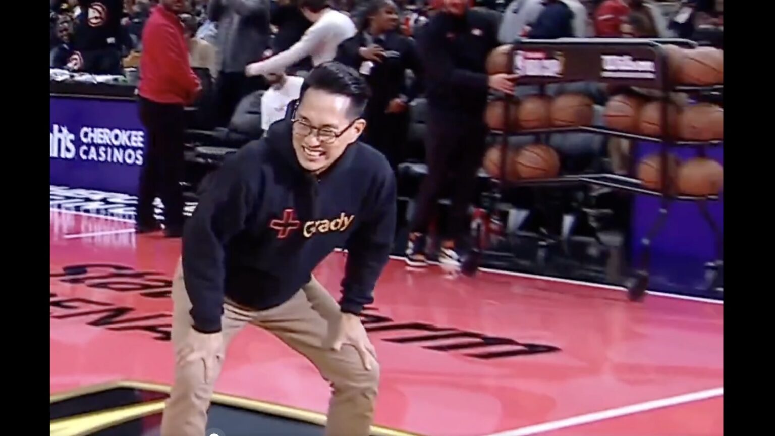 Hawks Fan Breaks Into Twerking Celebration After Drilling $10,000 ...