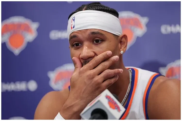 NBA Fans React After Knicks Star Appears to Make Inappropriate Gesture ...