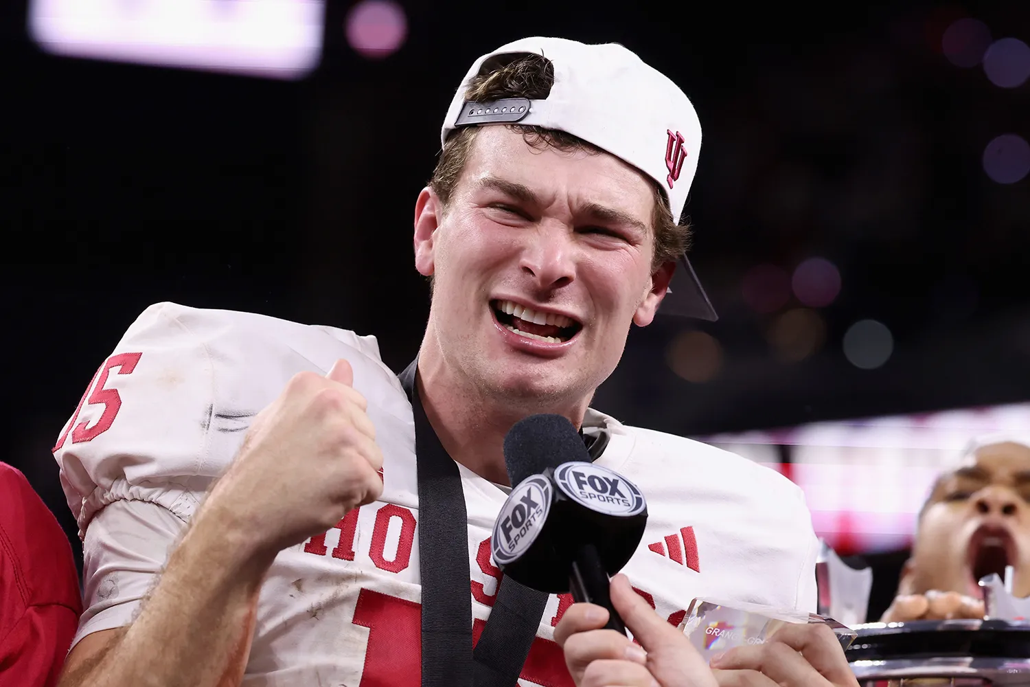 Fernando Mendoza’s Mom Wins the Internet With Joke About His Touchdown ...