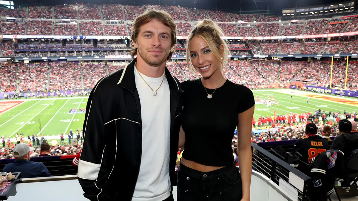 Alix Earle Tearfully Opens Up Following Break-Up, Calls Ex Braxton ...