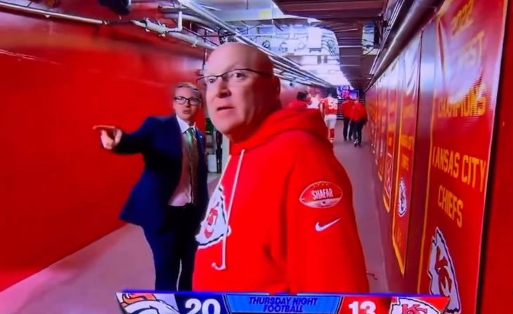 Chiefs Staffer Confronts Cameraman Trying to Follow Travis Kelce Into ...
